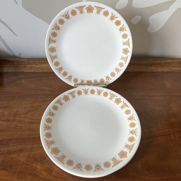 Corelle | Dining | Set Of 4 Corelle Butterfly Gold Luncheon Plates 8 2 ...